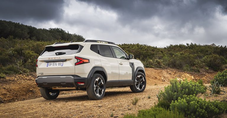 Dacia Duster - Täysin uusi perusrakenteesta alkaen - Dacia.fi